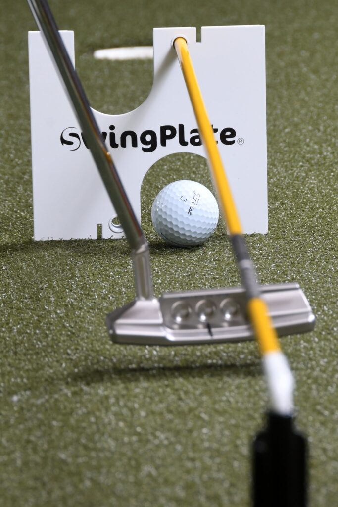 The Swing Plate Putting Gate | Golf Putting Accuracy Trainer